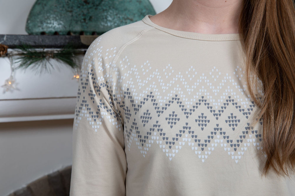 Long-Sleeve T-shirt with Wool sweater pattern