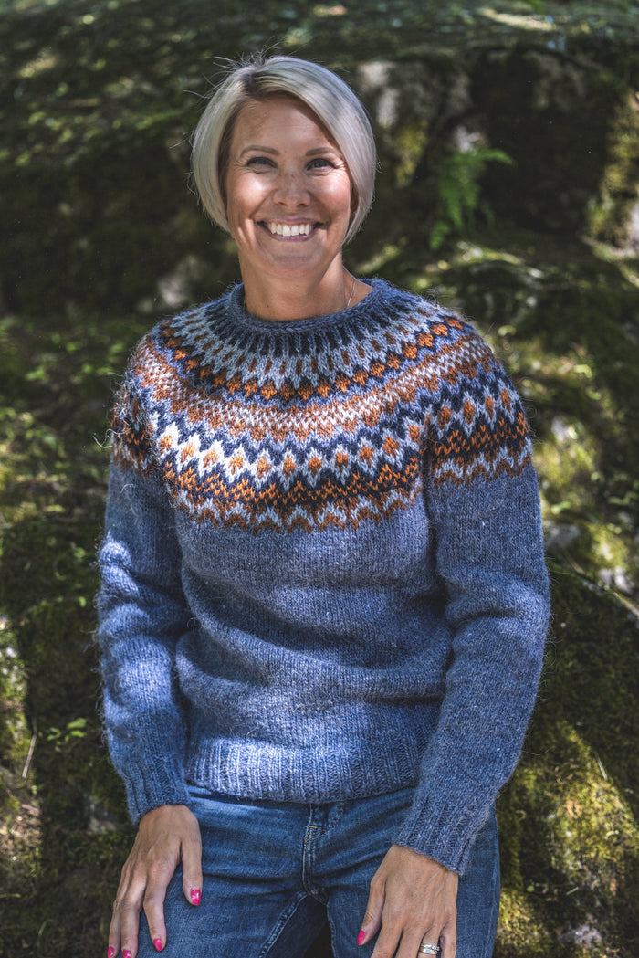 Icelandic Kuuraneule Blue Lettlopi Wool Sweater - Knitting Kit