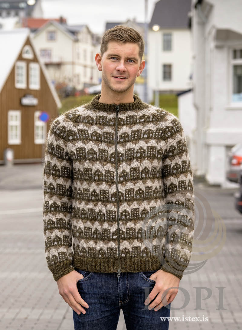Borg mín borg knitting pattern | Léttlopi yoke sweater by Védís Jónsdóttir