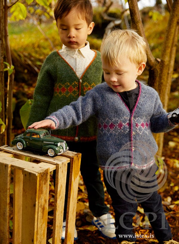 Spói knitting pattern | Léttlopi kids cardigan by Rebekka Kristjánsdóttir