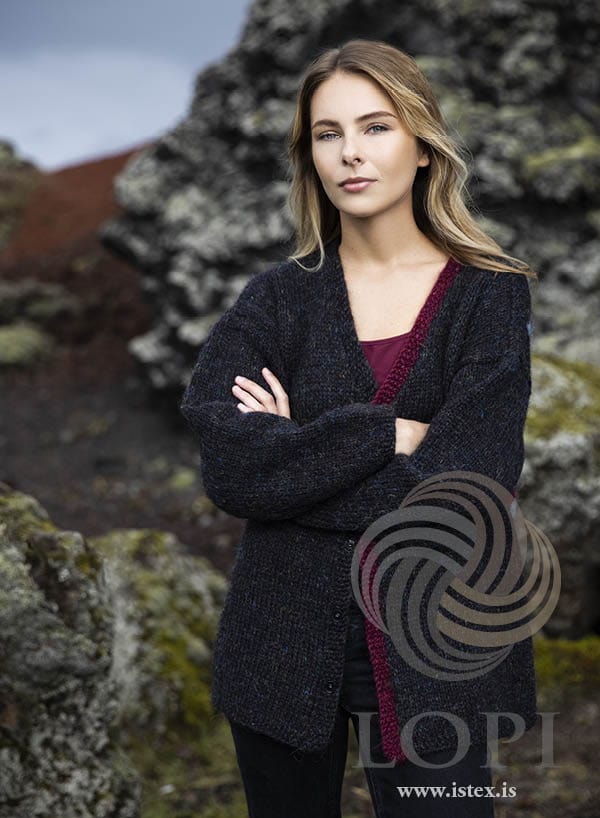 Gos Knitting pattern | Plötulopi intarsia cardigan