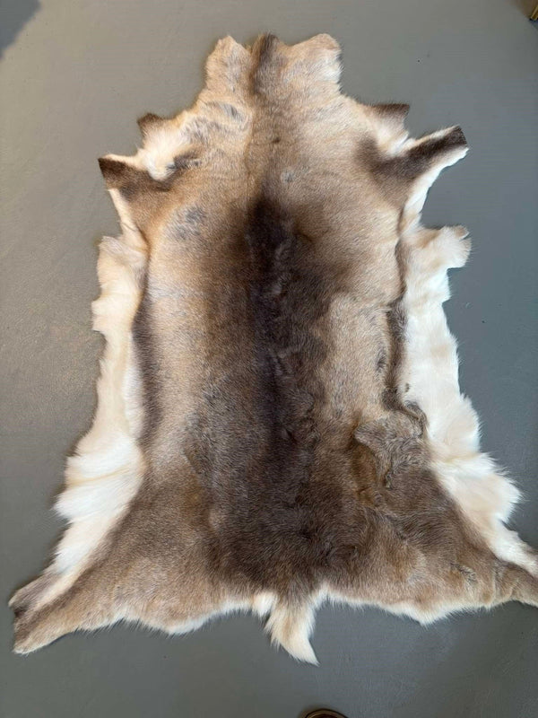 Sheepskin Rugs and Throws from Iceland. Black, white, brown and grey ...