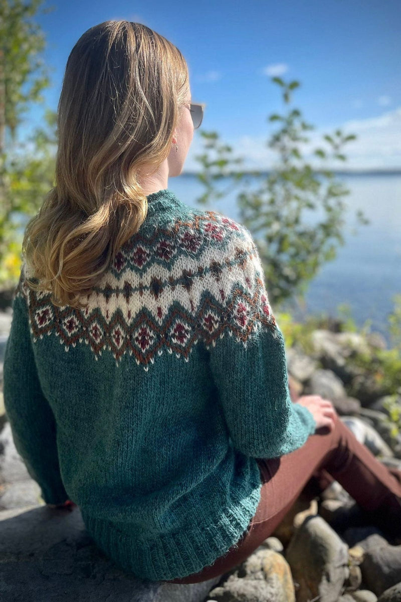 Sipoonkorpi Lagoon Icelandic Sweater: Authentic Léttlopi Knitting Kit