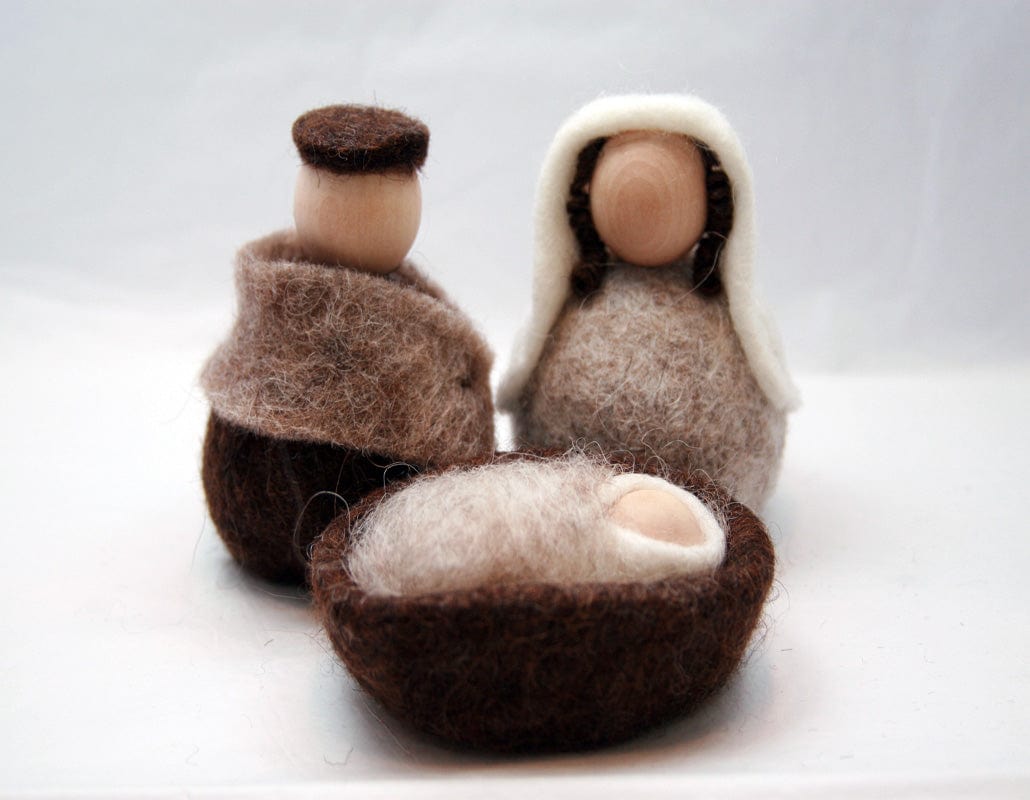 Joseph, Maria and Jesus felted wool. The nativity scene